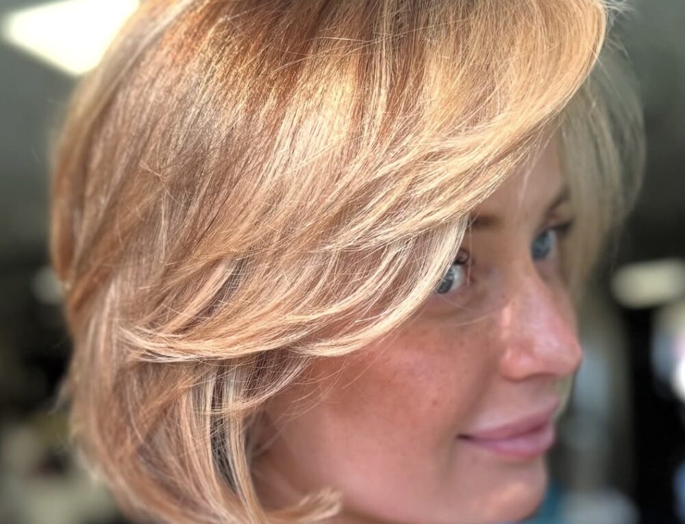 Utah Curls: Mastering the Mormon Wives Hair Trend - Jenny's Salon