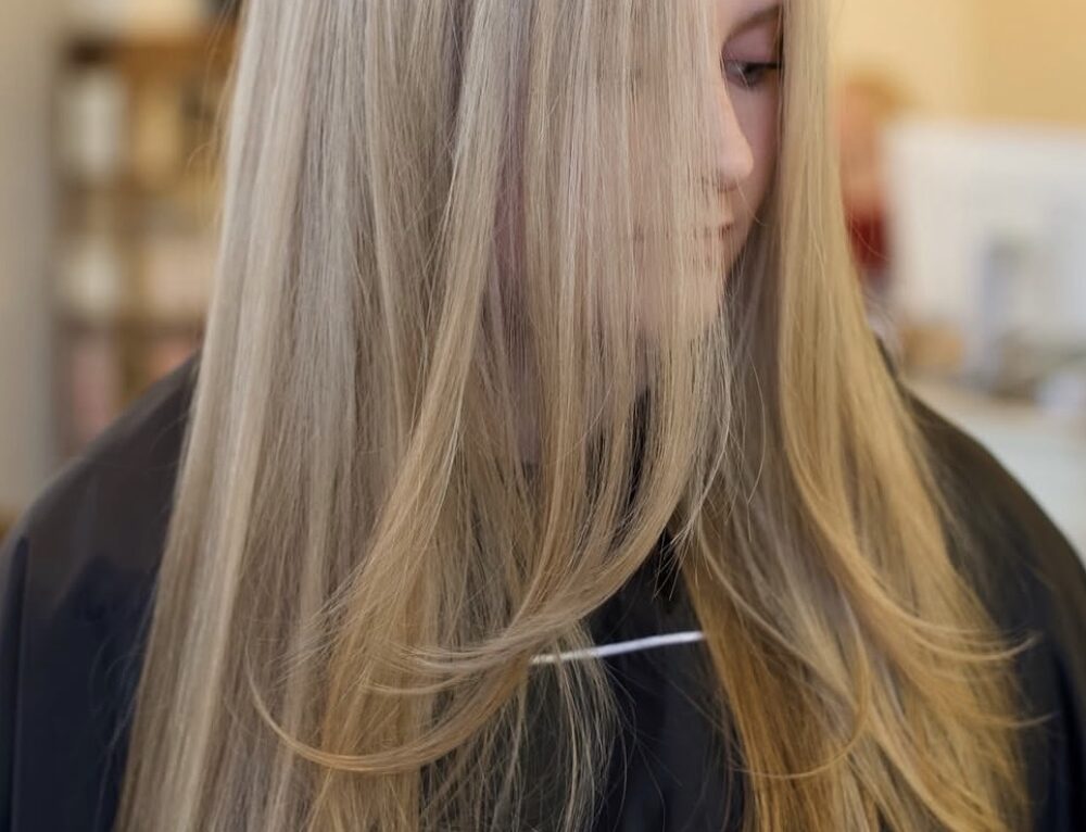 Utah Curls: Mastering the Mormon Wives Hair Trend - Jenny's Salon